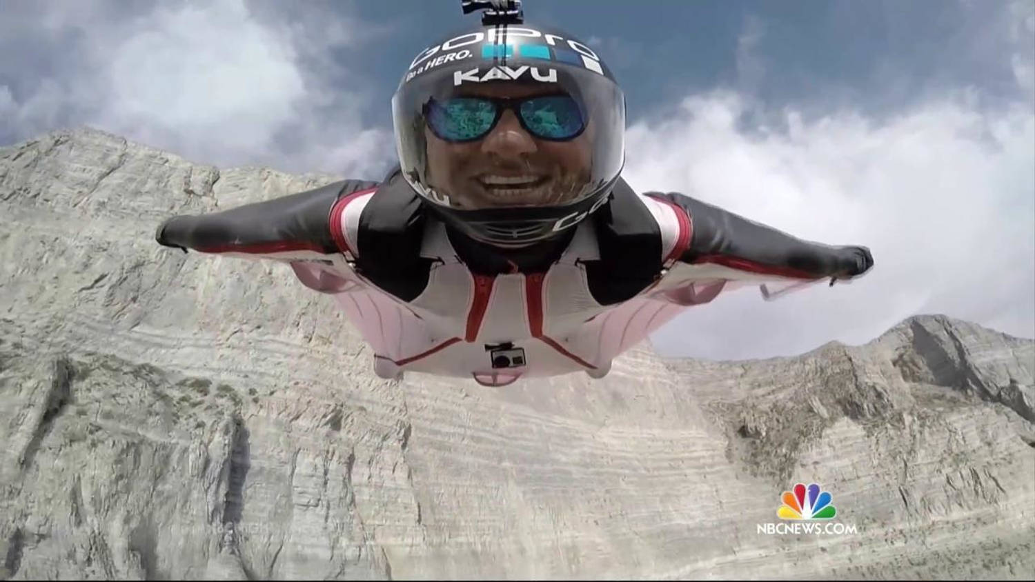 wingsuit cliff jumping