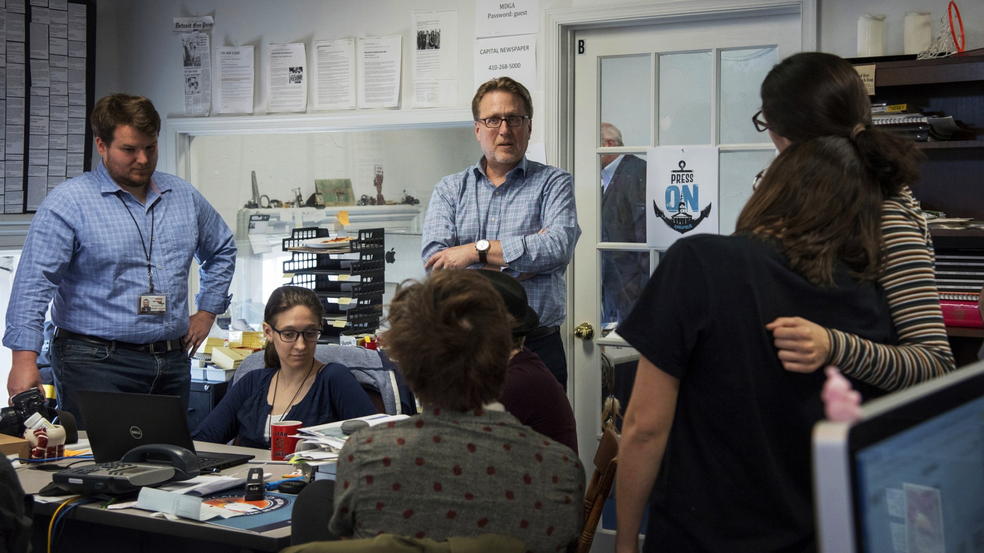 Editor of paper that endured newsroom shooting says goodbye | Lipstick ...