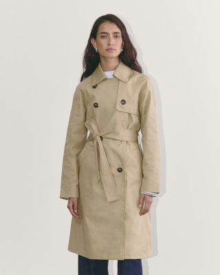 Trench coats vs. peacoats: Experts explain which to choose