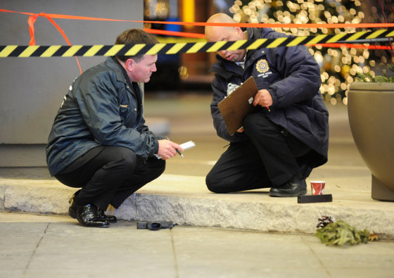Cop kills man in Times Square shootout