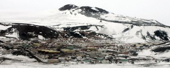 Researchers pack pee, not pests to aid Antarctic