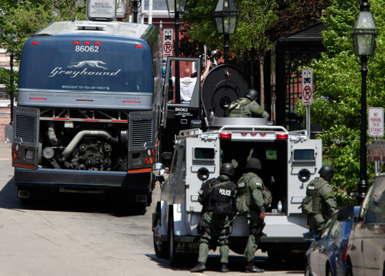 Standoff ends in N.H. bus bomb threat