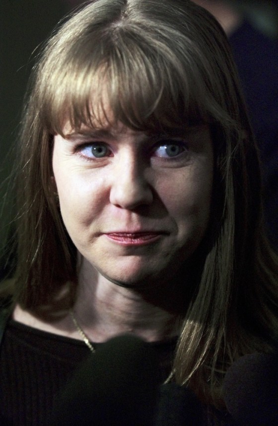 Tonya Harding marries 'blue collar-type guy'