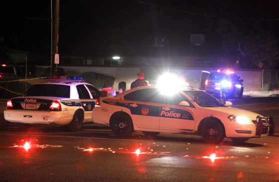 Cop, 2 suspects die during drug raid shootout