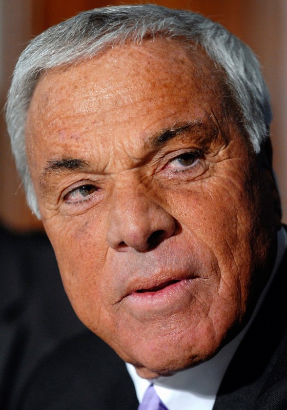 No criminal charges against ex-Countrywide chief