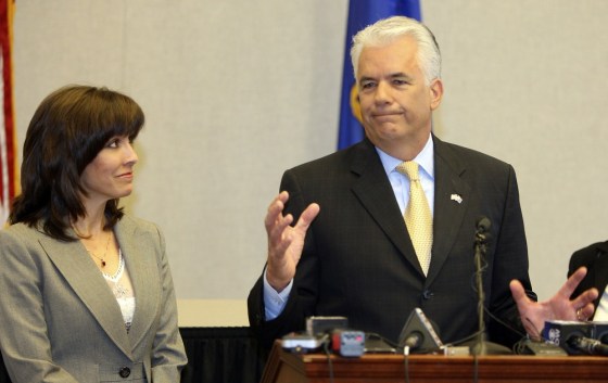 Nevada senator, facing ethics probe, says he'll resign