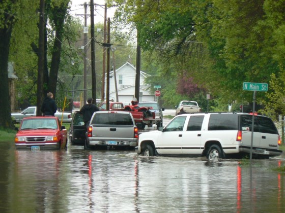 Time to leave, thousands told as ND river rises