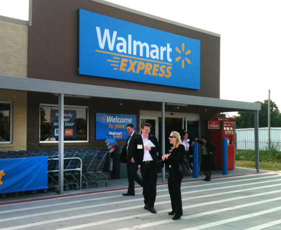 Wal-Mart, other big boxes try out smaller boxes
