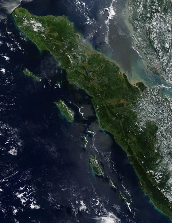 Sumatra volcanoes may pack deadly punch