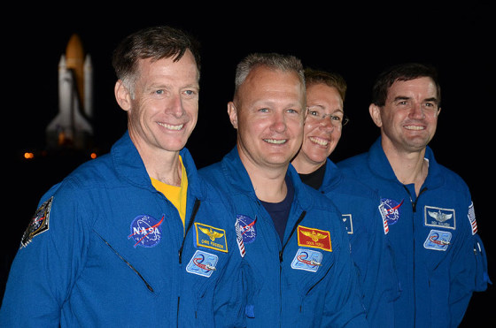 space shuttle atlantis crew