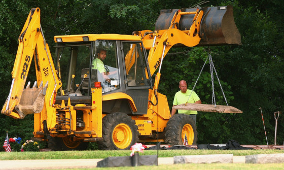 Body exhumed in 1957 Illinois kidnap-murder of girl, 7