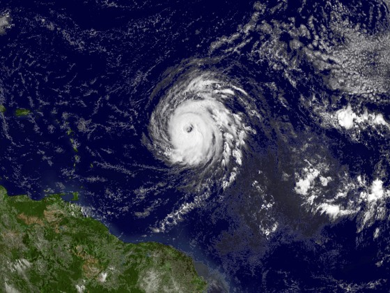 Hurricane Bill grows to Category 3 storm