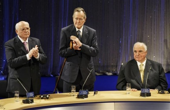 Bush, Gorbachev, Kohl gather to recall Wall
