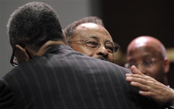 Burris declares he's a senator despite warnings