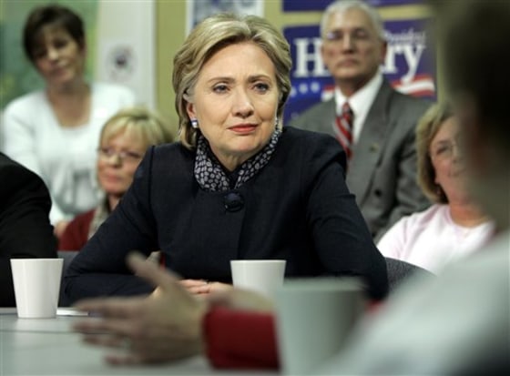 Clinton wins New Mexico’s Democratic caucus
