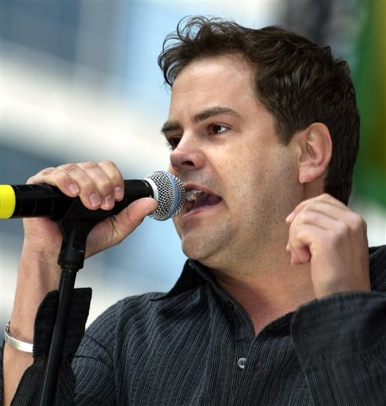 2 police fired over incident with country singer