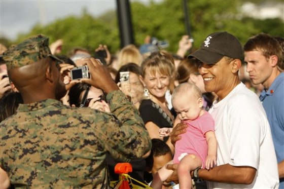 Obamas returning from Hawaii vacation