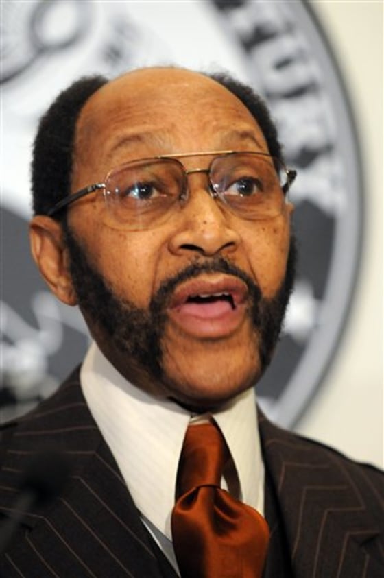 Ind. police chief retires after federal indictment