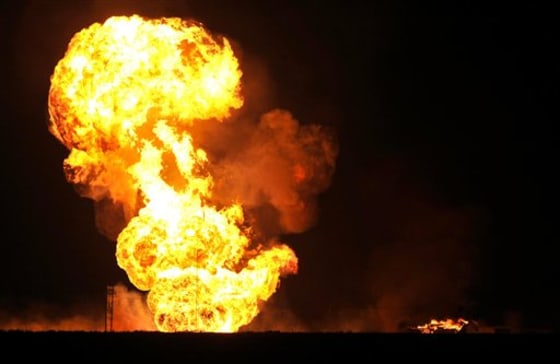 3 injured when natural gas pipeline explodes