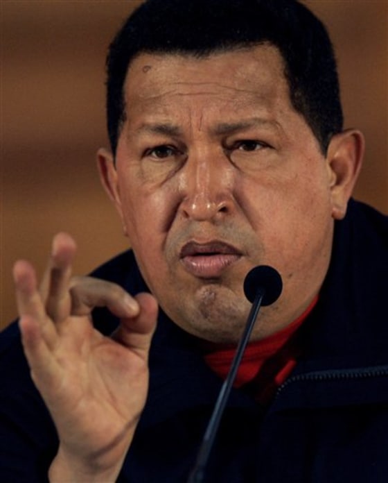 Chavez wins vote to scrap term limits