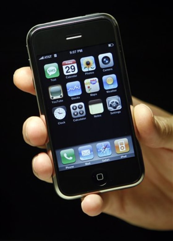 Apple sold 525,000 iPhones since launch