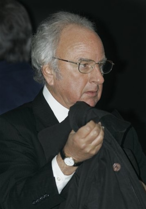 Former Hollinger exec gets 29 months in prison