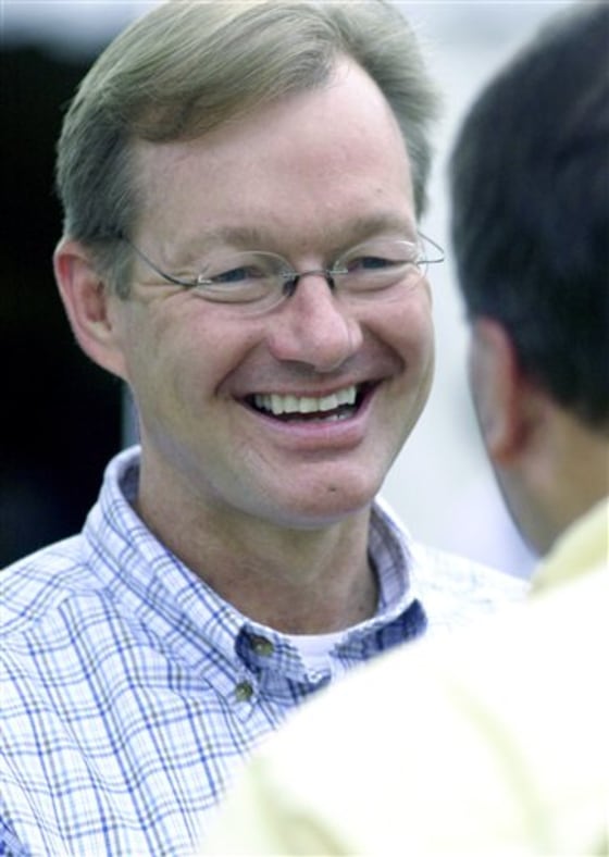 Economy becomes No. 1 issue in govs' races