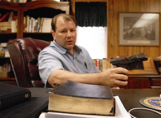 Pastor asks members to bring guns to church