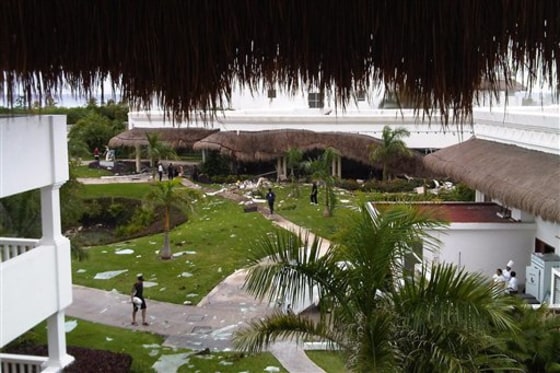 Mexico hotel blast kills 5 Canadians, 2 Mexicans