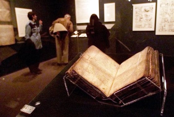 Accelerator deciphers Archimedes’ secrets