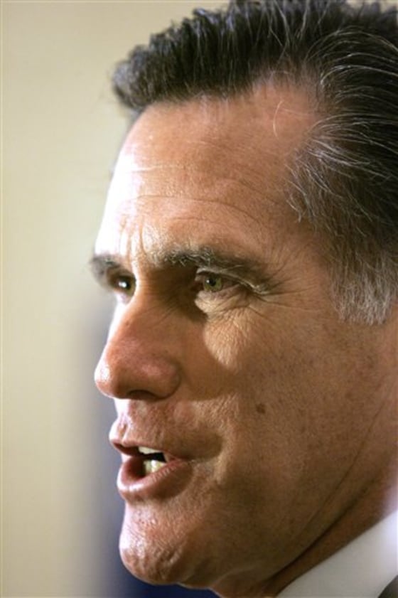 Romney offers student fundraisers money