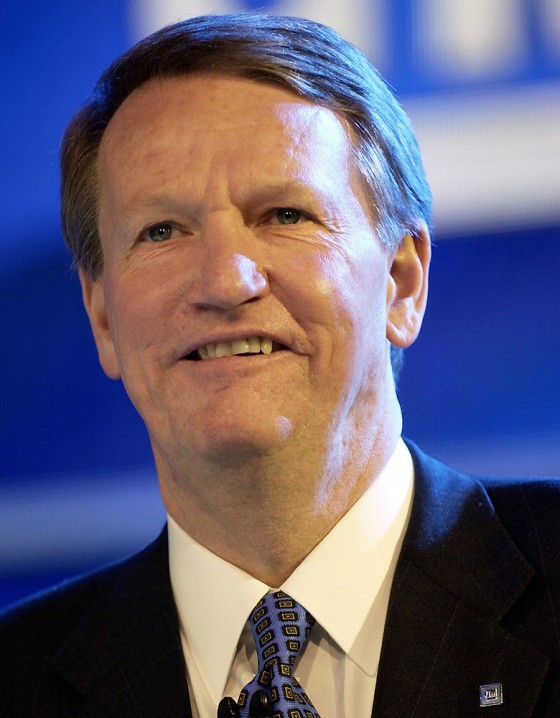 GM’s CEO takes control of auto giant’s North America division