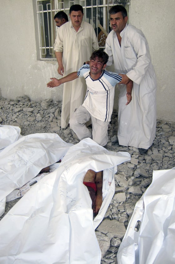 Bombers attack Iraqi army recruits; 28 killed