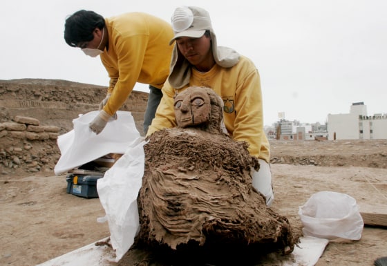 Pre-Incan mummy unearthed in Peru