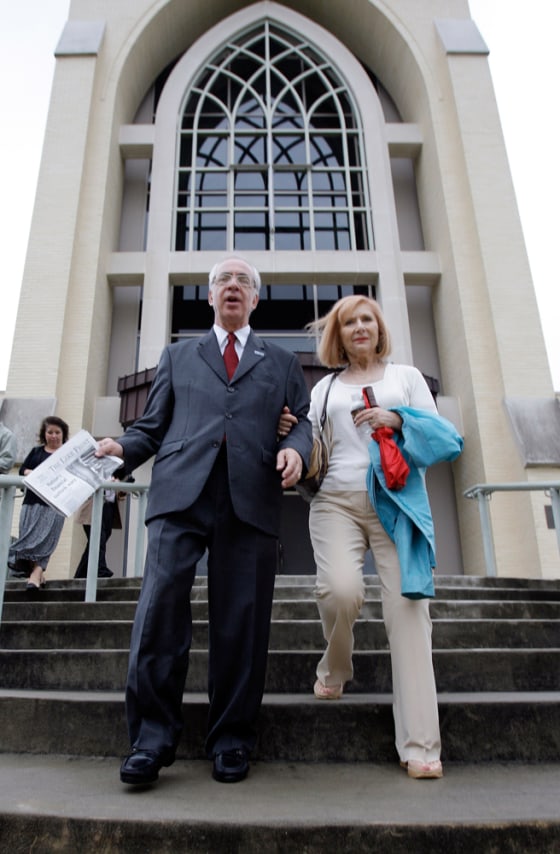 Campus tour: Couple hits 500 college visits