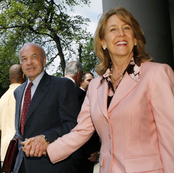 Widow of Enron’s Lay challenges asset seizure