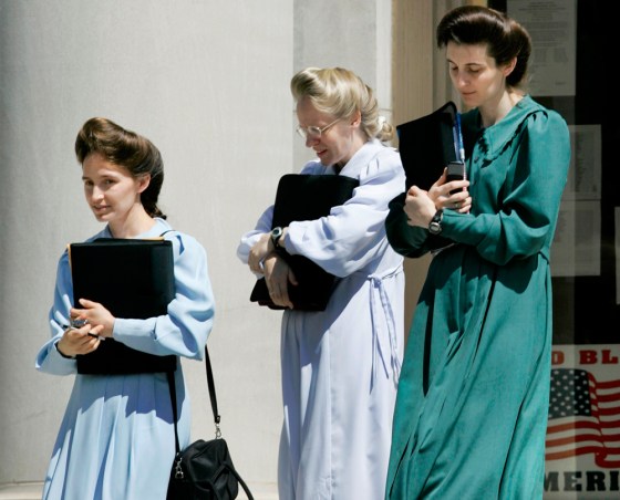Relatives outside polygamist sect seek custody