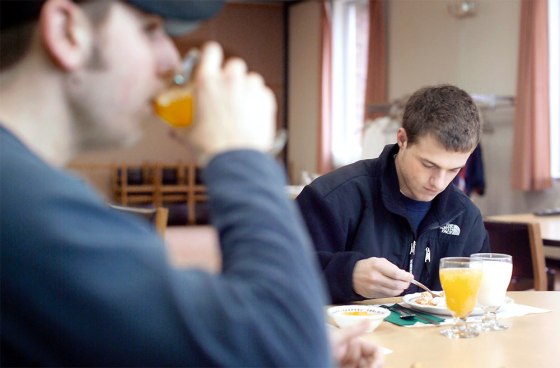 Does nutrition affect pilot performance?