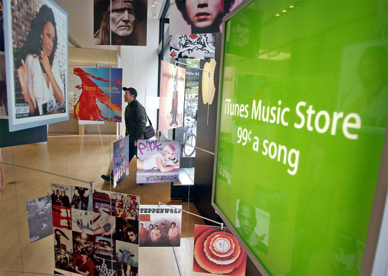 ITunes takes 2 steps forward, 1 step back