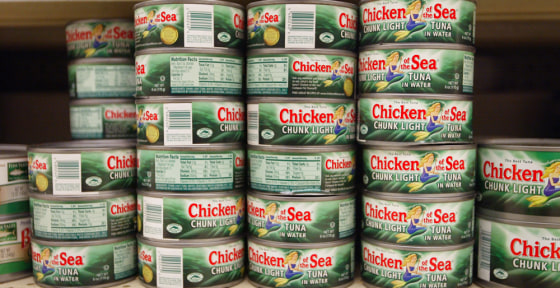 Judge rips into Bush official over tuna rules