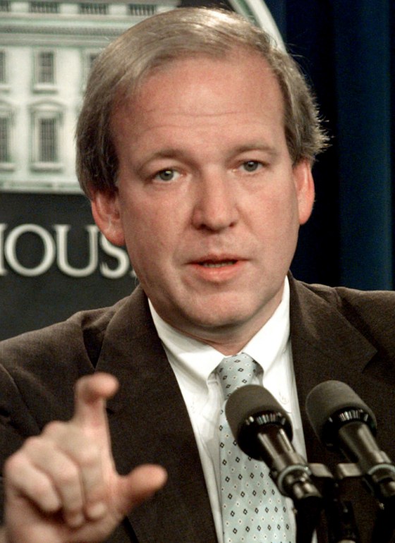 Kerry hires former Clinton spokesman