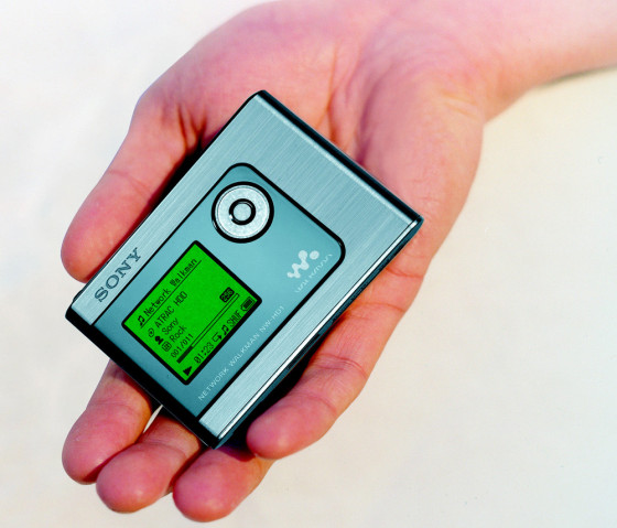 Sony unveils a Walkman that can play MP3 files