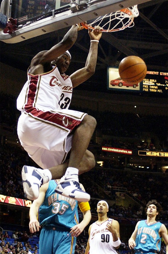 when did lebron start dunking