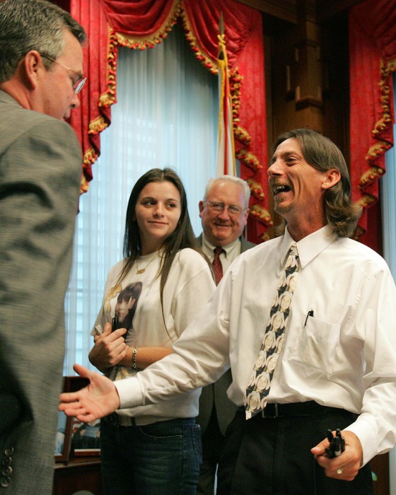 Florida governor OKs tough child molester bill