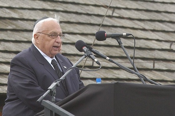 Sharon addresses Holocaust observance
