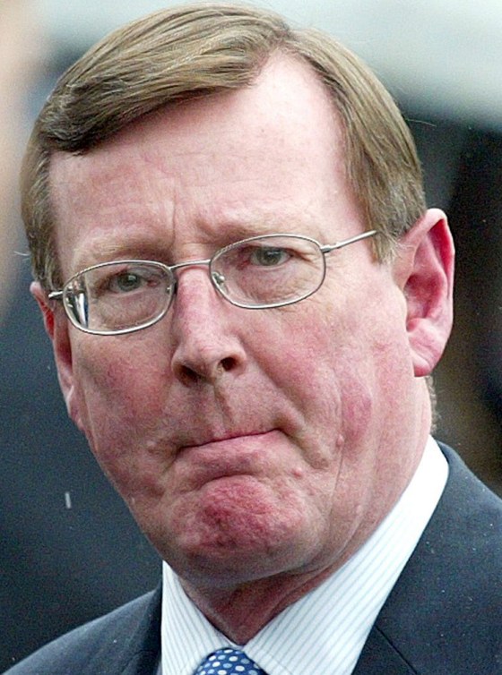 Northern Ireland’s Trimble to resign party post
