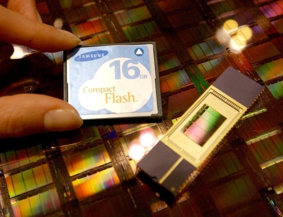 Samsung unveils new flash memory chip