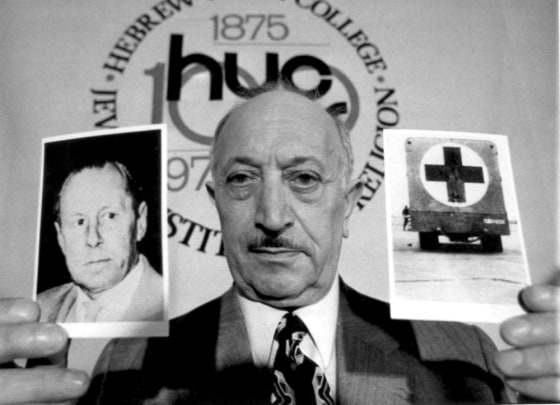 Nazi hunter Simon Wiesenthal dies at 96