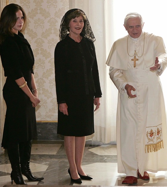 Pope meets Laura Bush ahead of Olympics