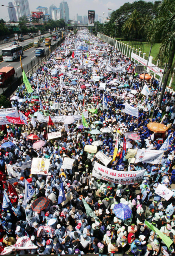 Workers around the world mark May Day